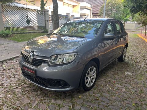 RENAULT SANDERO 2018 Usados e Novos no RS