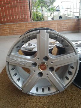 "rodas ferrari" no Brasil