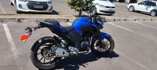 Motos YAMAHA FZ25 no Brasil