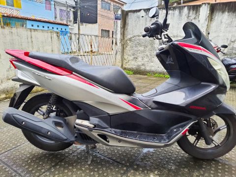Motos HONDA PCX no Brasil