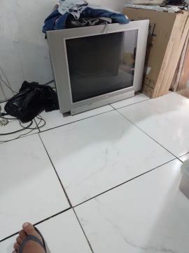 "tv de tubo" - TVs no Brasil