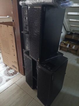 "sistema line array vertical" no Brasil
