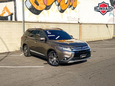 MITSUBISHI OUTLANDER 2016 Usados e Novos