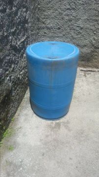 "tonel de 200 litros" no Brasil