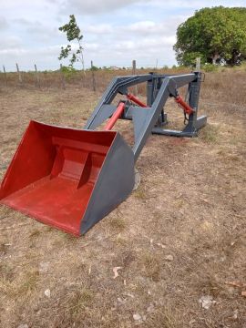 "trator com concha" - Tratores e máquinas agrícolas no Brasil