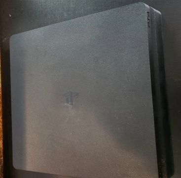 "console ps4 com 2 controles" - Consoles de Vídeo Game no Brasil