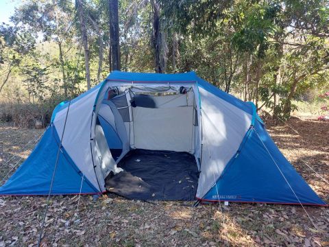 "barraca quechua 4 1" - Acampamento no Brasil