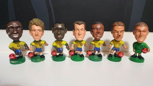 "mini craques" no Brasil