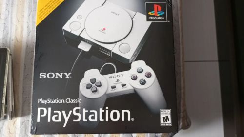 "playstation classic mini" - Consoles de Vídeo Game no Brasil
