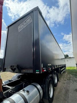 "semi reboque" no Brasil