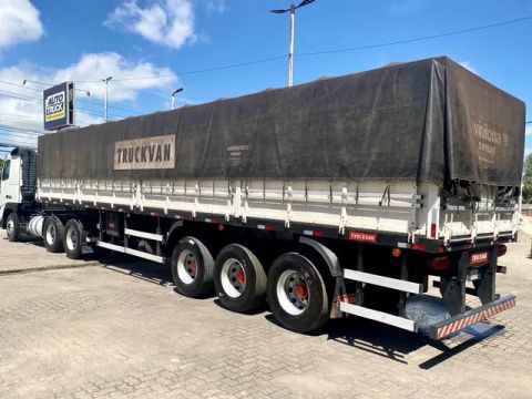 "semi reboque" no Brasil