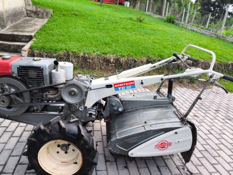 "micro trator agricola" - Tratores e máquinas agrícolas no Brasil