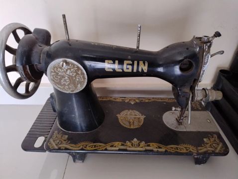 "maquinas de costura elgin antigas" no Brasil