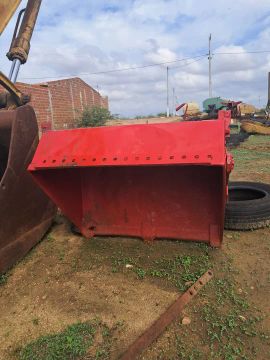 "trator com concha" - Tratores e máquinas agrícolas no Brasil