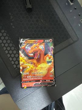 "charizard carta" no Brasil