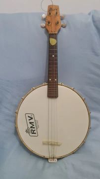 "instrumento musical banjo" - Instrumentos musicais no Brasil