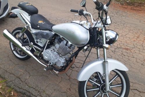Motos DAFRA KANSAS no Brasil