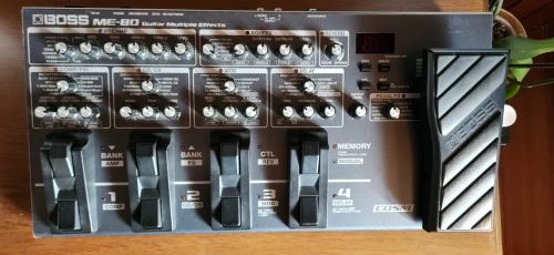 "pedaleira me 80" - Instrumentos musicais no Brasil