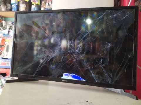 "tela tv samsung un32j4300ag" - TVs no Brasil