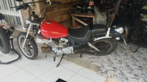 Motos DAFRA KANSAS no Brasil