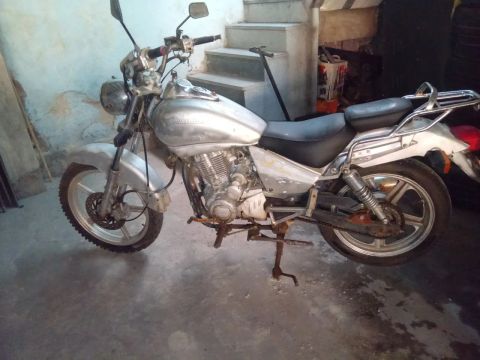 Motos DAFRA KANSAS no Brasil