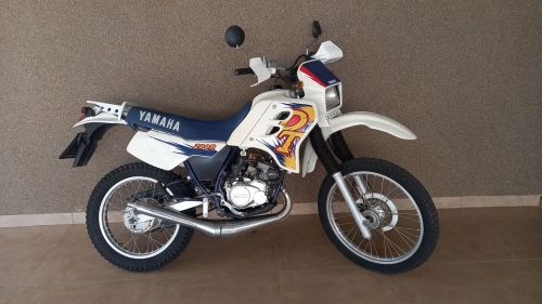Motos YAMAHA DT no Brasil