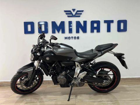 Motos YAMAHA MT-07/MT-07 2016 no Brasil