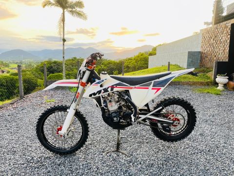 Motos MXF no Brasil