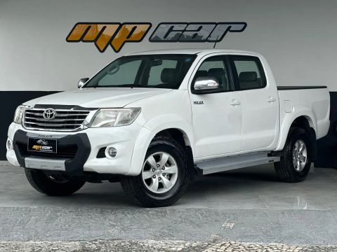 TOYOTA HILUX 2013 Usados e Novos