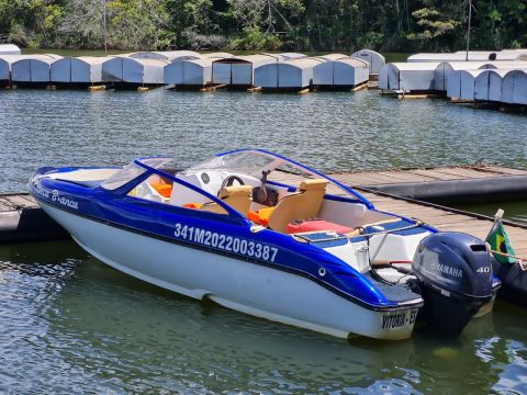 "lancha pequena" no Brasil