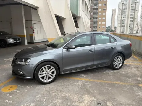 Volkswagen Jetta 2017 Usados e Novos