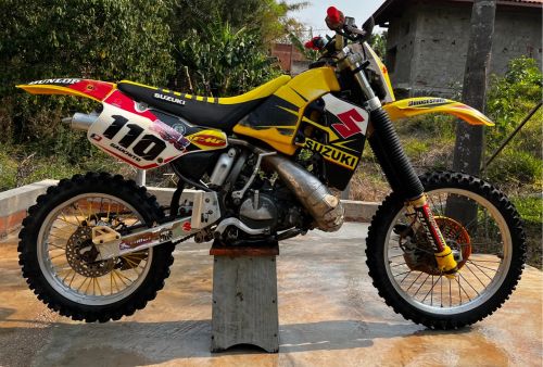 Motos SUZUKI RMX no Brasil