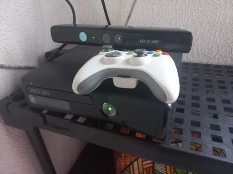 "xbox 360 com kinect" - Consoles de Vídeo Game no Brasil