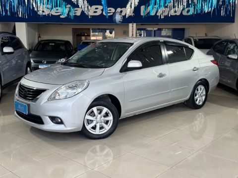 NISSAN VERSA 2013 Usados e Novos