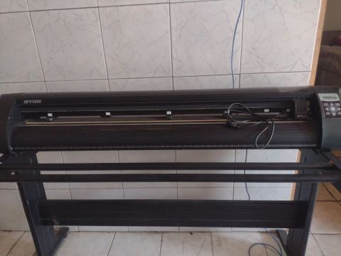 "maquina de plotter recorte" no Brasil