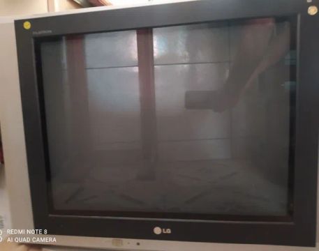"tv de tubo" - TVs no Brasil