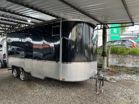 "trailer 4 pessoas" no Brasil