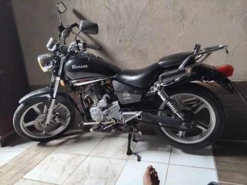 Motos DAFRA KANSAS no Brasil