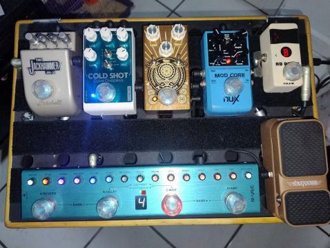 "pedaleira guitarra" - Instrumentos musicais no Brasil