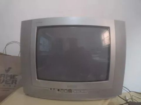 "tv de tubo" - TVs no Brasil