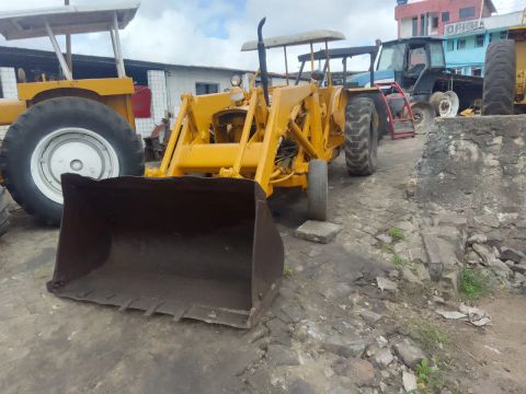 "trator com concha" - Tratores e máquinas agrícolas no Brasil