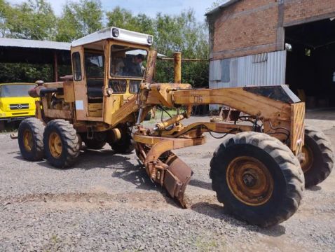 "maquinas patrola" no Brasil