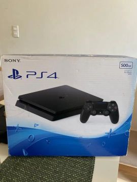 "console ps4 com 2 controles" - Consoles de Vídeo Game no Brasil