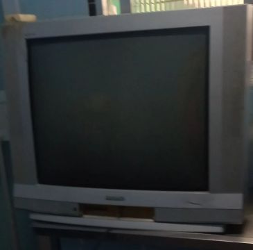 "tv de tubo" - TVs no Brasil