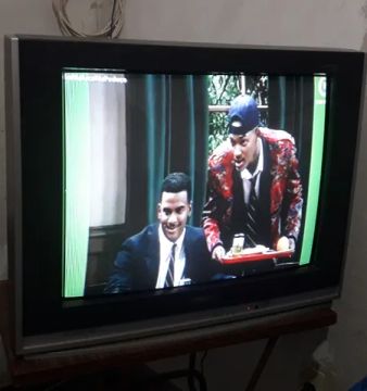 "tv de tubo" - TVs no Brasil