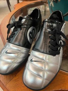 "chuteira total 90" no Brasil