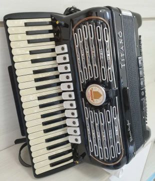 "acordeon quarta de voz" - Instrumentos musicais no Brasil