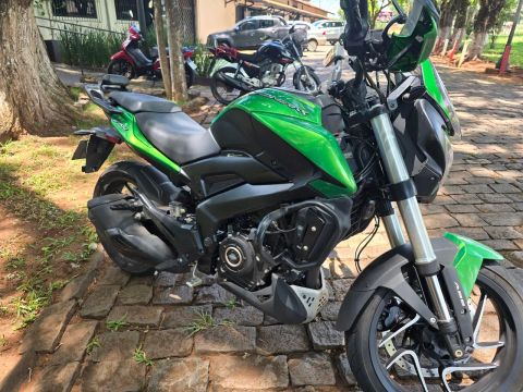 Motos BAJAJ DOMINAR no Brasil