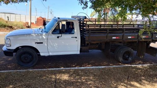 FORD F-4000 Usados e Novos