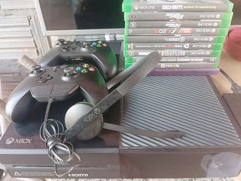 "xbox one 500 gb" - Consoles de Vídeo Game no Brasil